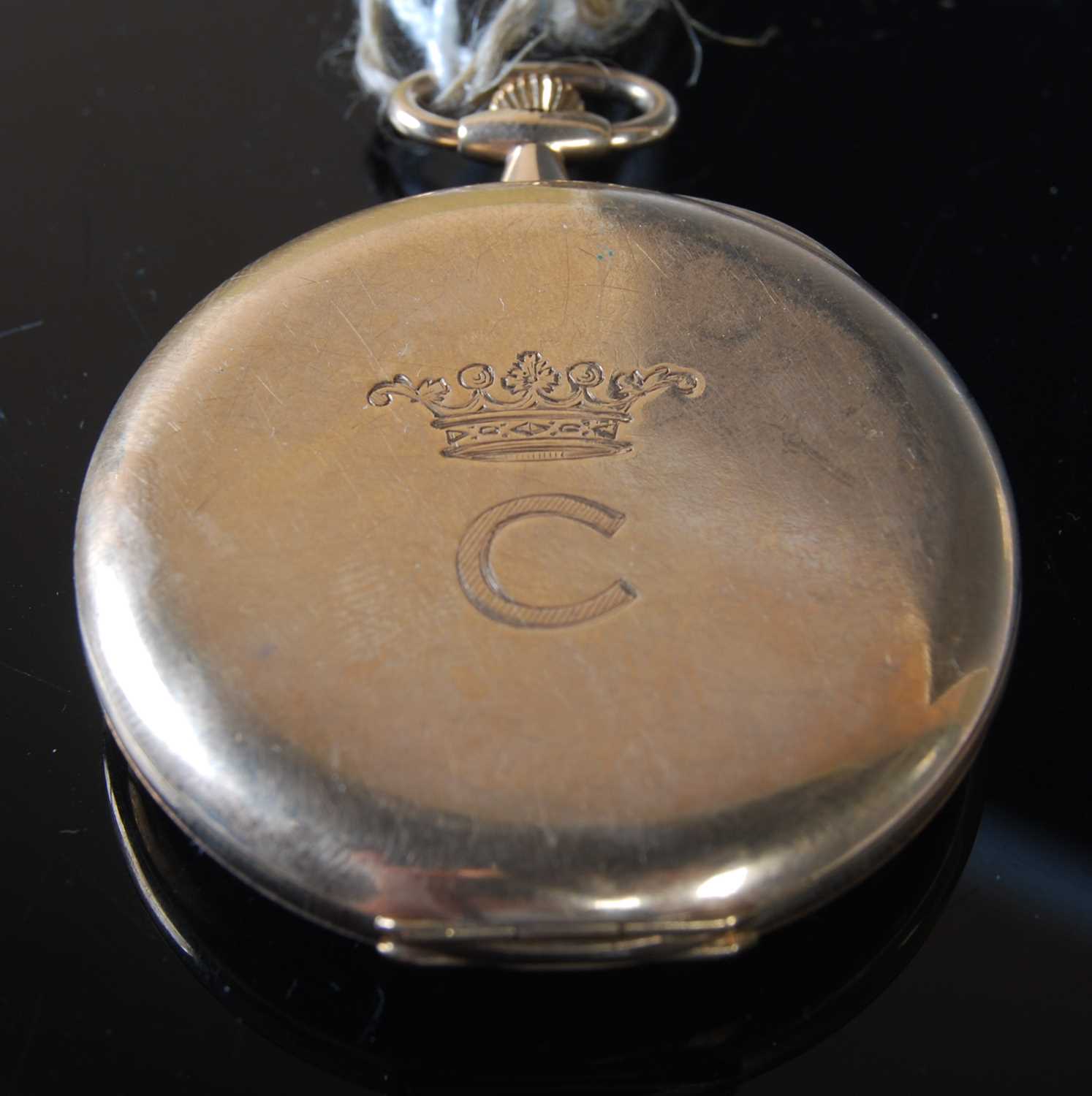 Lot 101 - A vintage 9ct gold cased open-faced pocket