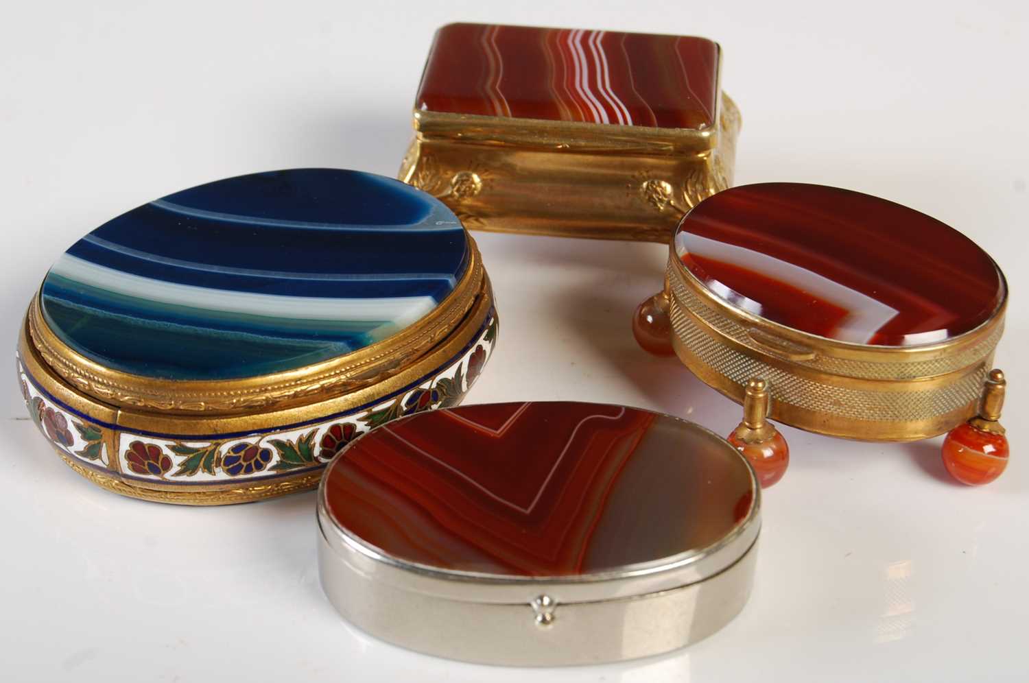Lot 120 - Four assorted banded agate boxes to include