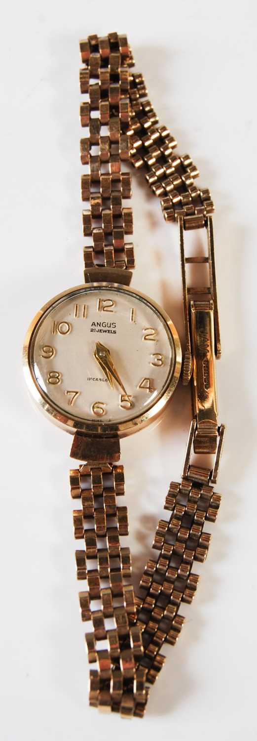 Lot 303 - A 9ct gold ladies' Angus wristwatch with