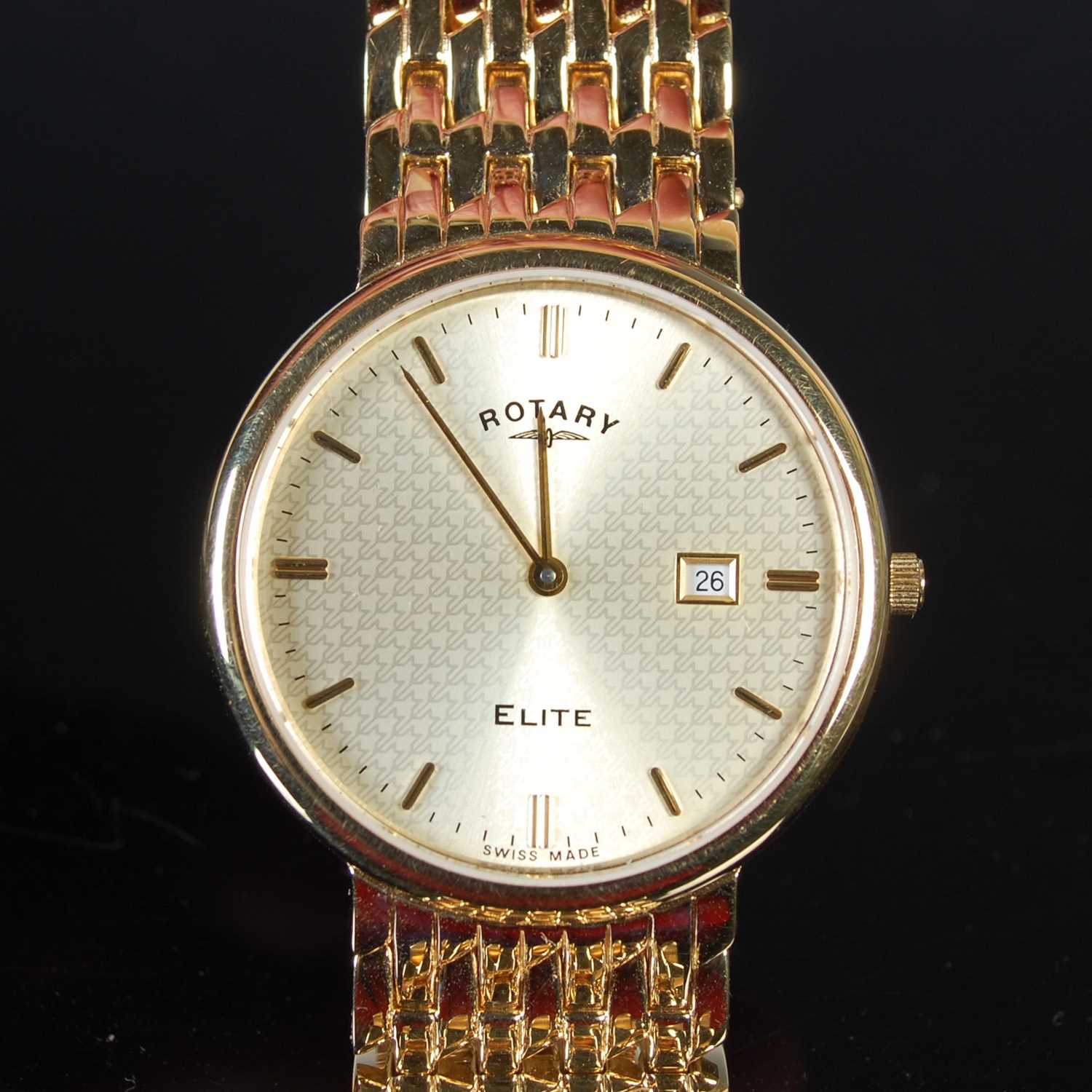 Lot 43 - A gentlemans yellow metal Rotary Elite