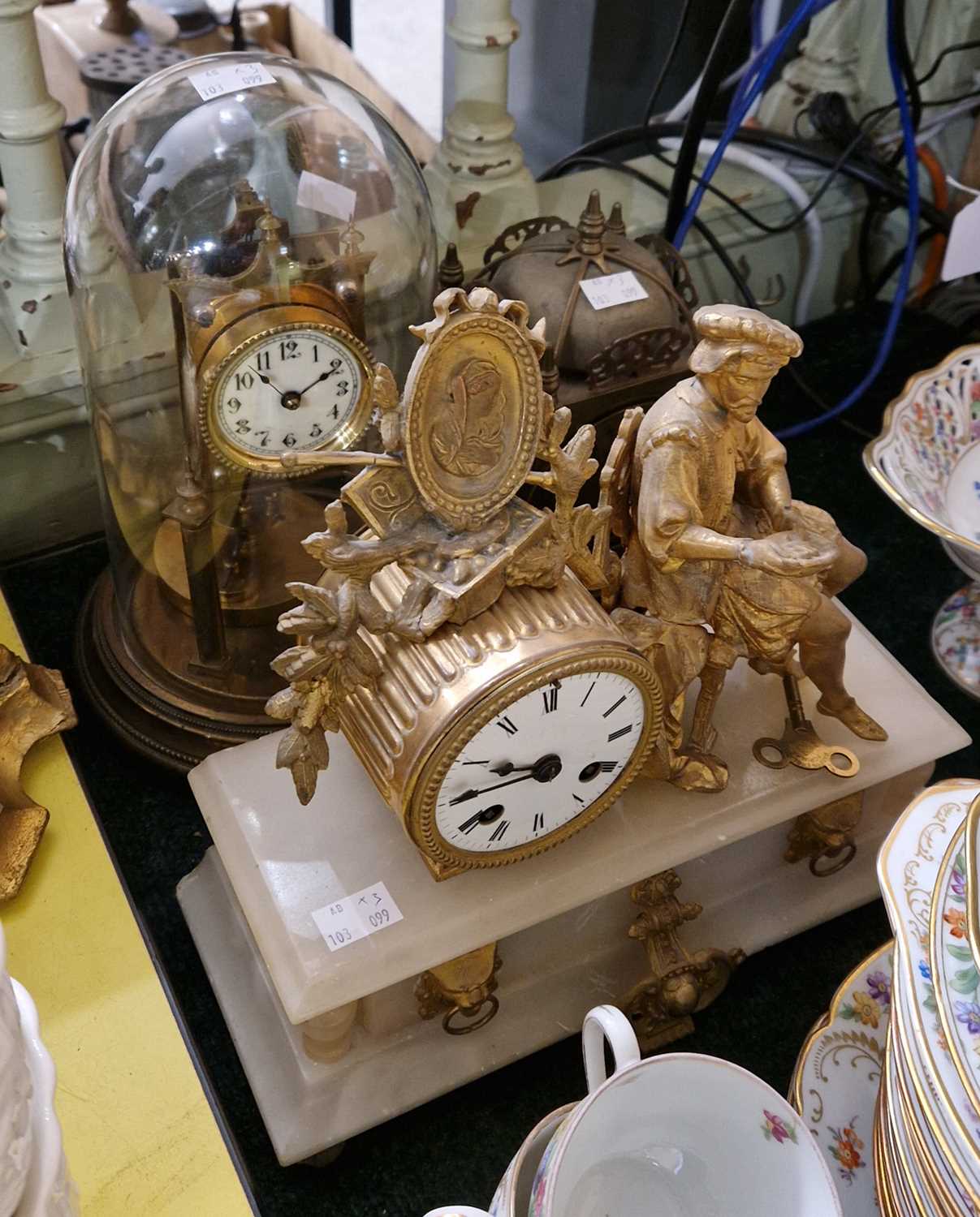 Lot 497 - A collection of three assorted clocks to