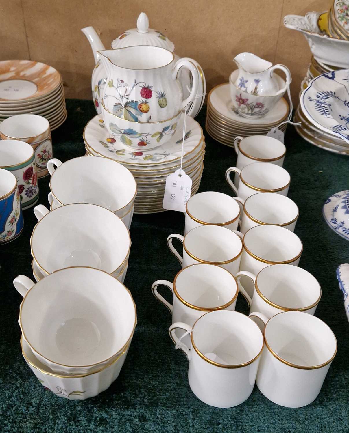 Lot 500 - A Royal Worcester Strawberry Fair pattern