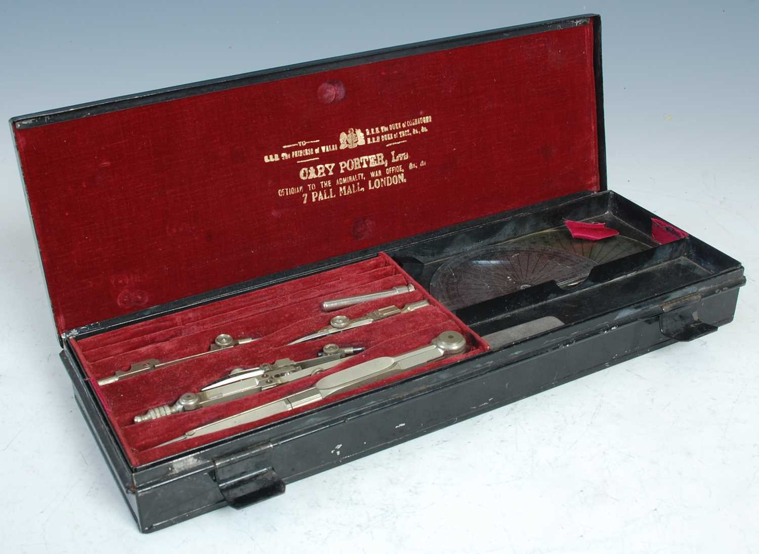 Lot 218 - A set of drawing instruments, by Cary Porter
