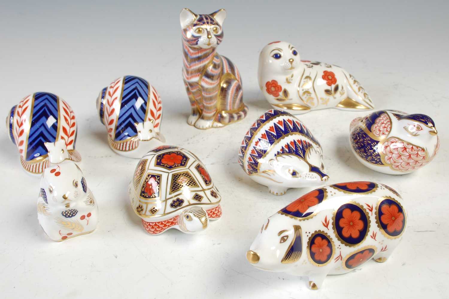 Lot 741 - A collection of nine assorted Royal Crown
