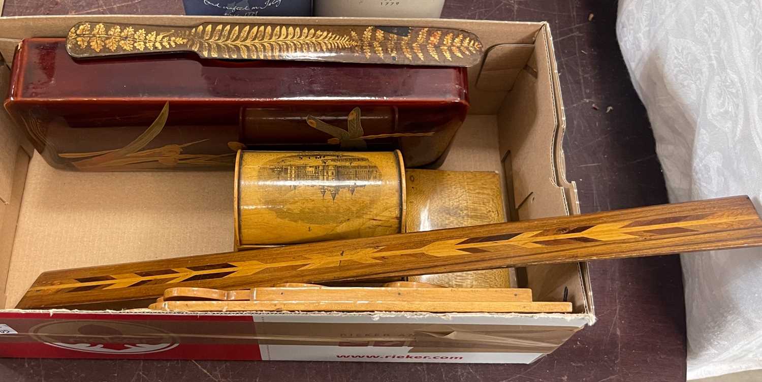Lot 487 - A box of assorted wooden ware to include a