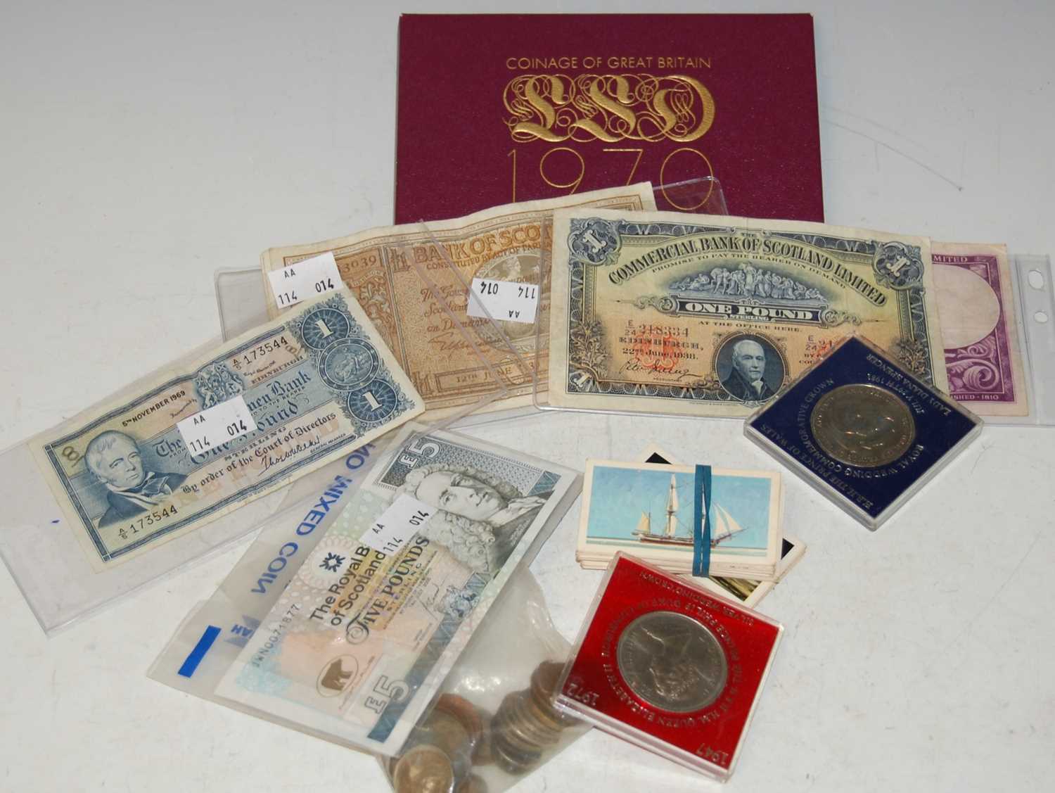 Lot 226 - Banknotes - A collection of assorted vintage