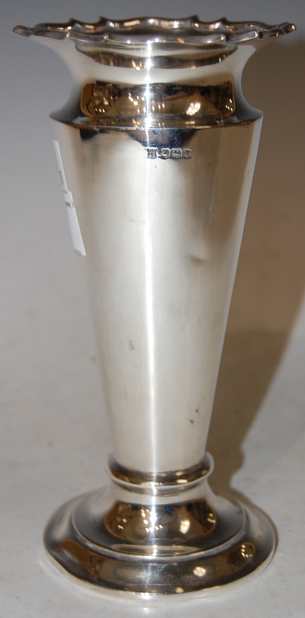 Lot 108 - A Sheffield silver flower vase, 5.4 troy oz,