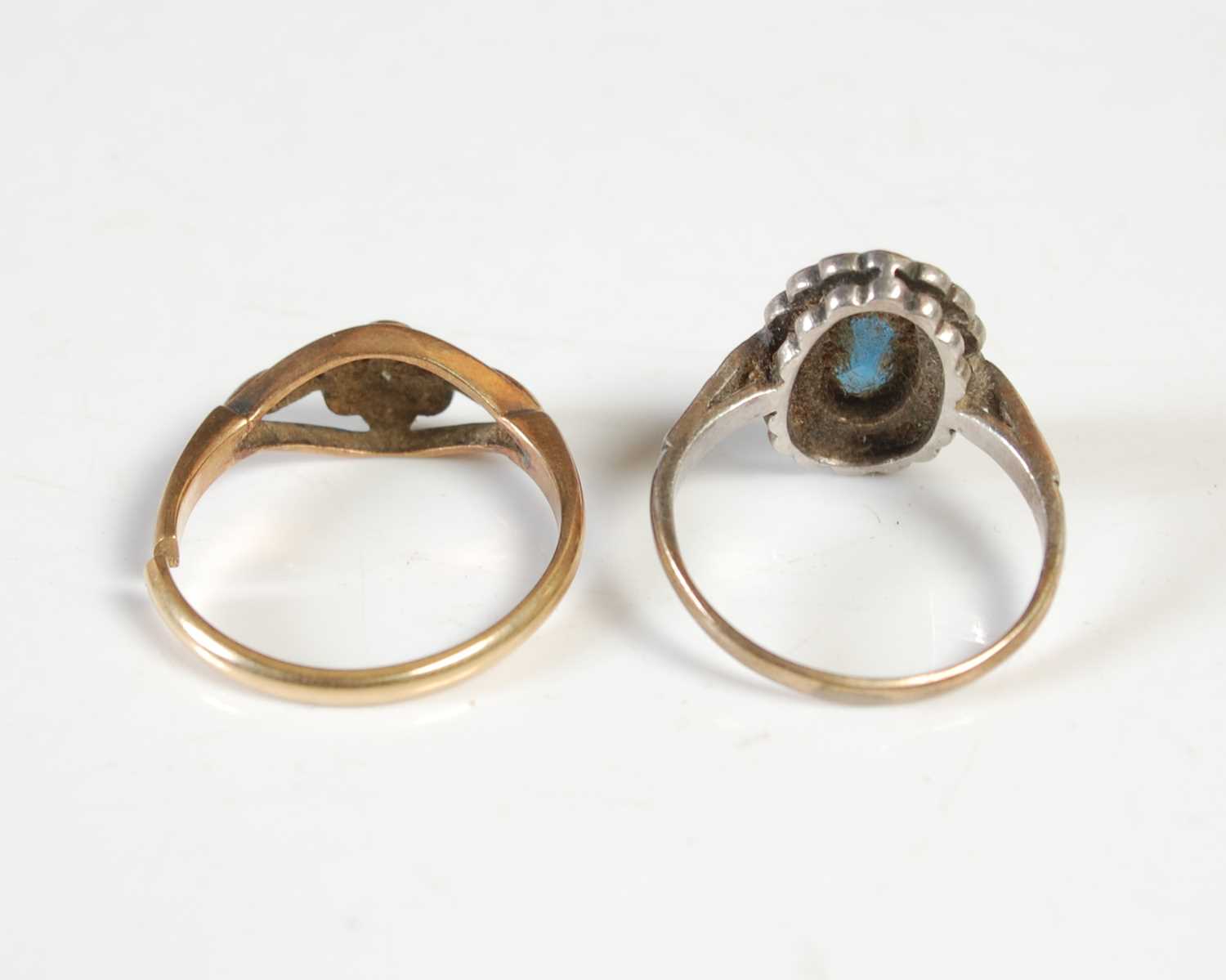 Lot 57 - An early 20th century yellow and white metal