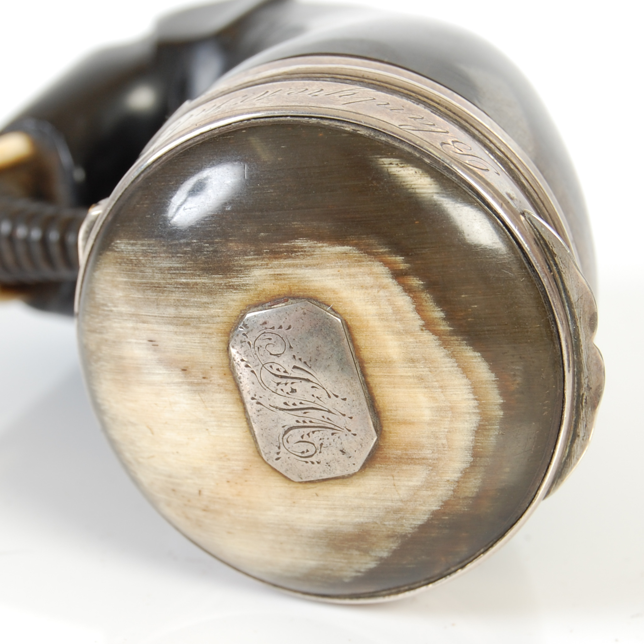 Lot 242 - An unusual Scottish curly horn snuff mull