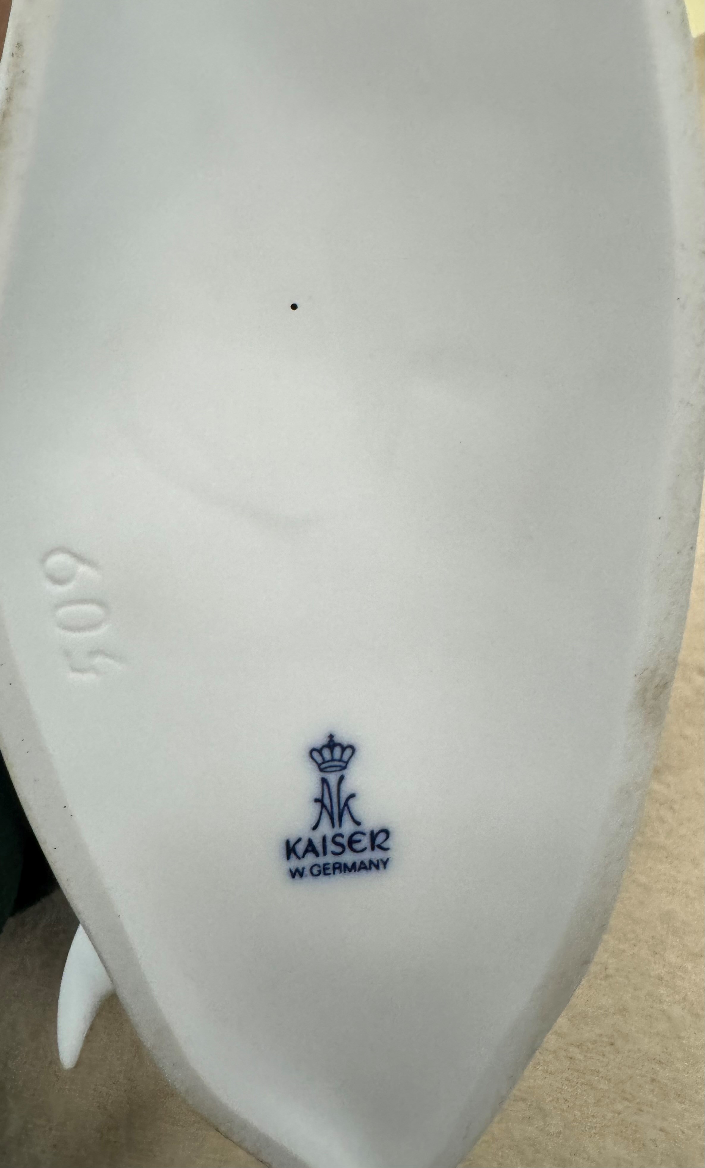 Lot 461 - A Kaiser 'W Germany' twin figure group of