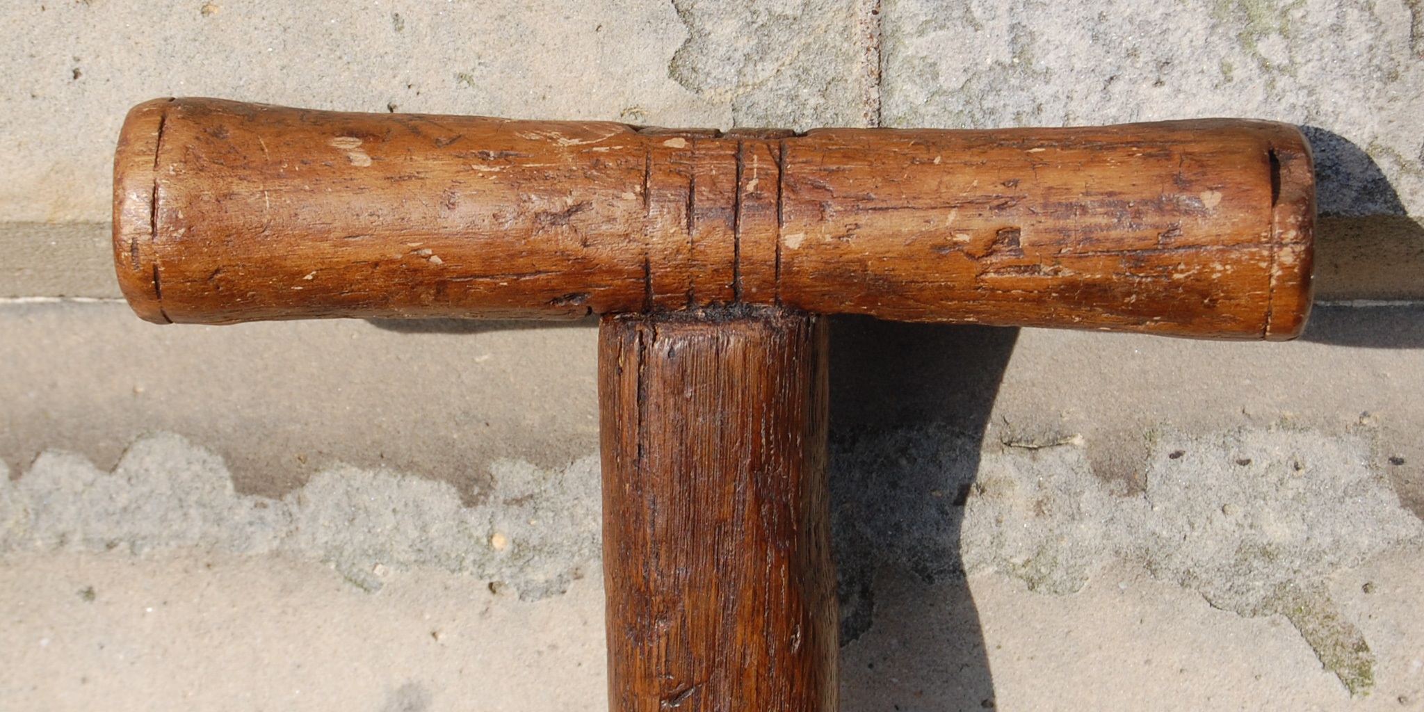 Lot 129 - An antique wooden peat spade, 109cm long