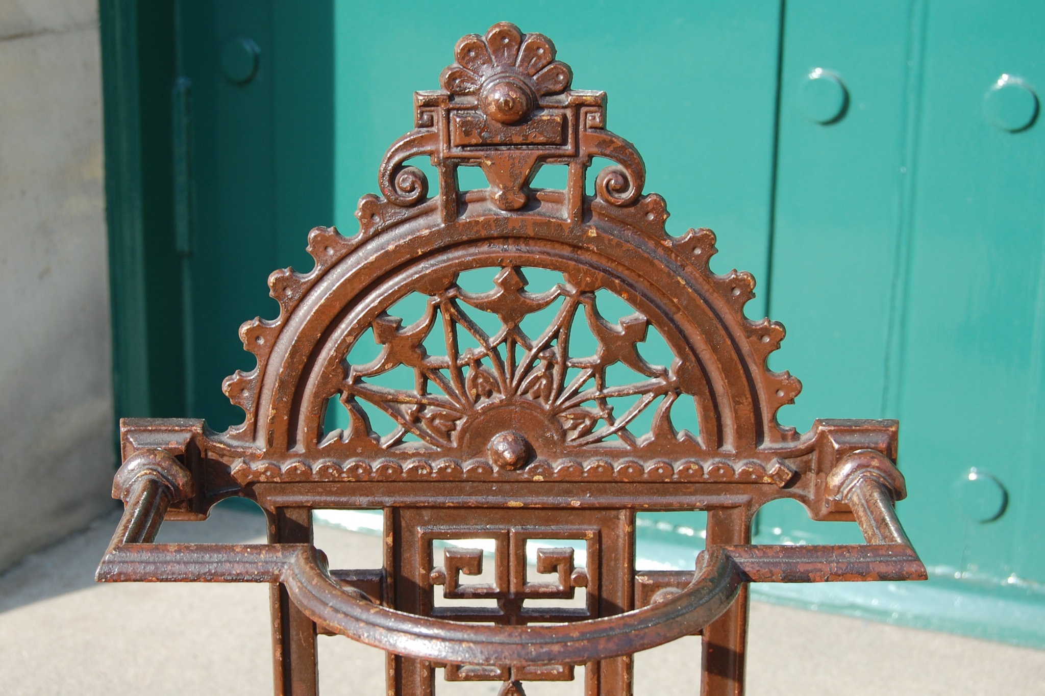 Lot 89 - A Victorian Falkirk Foundry cast iron stick