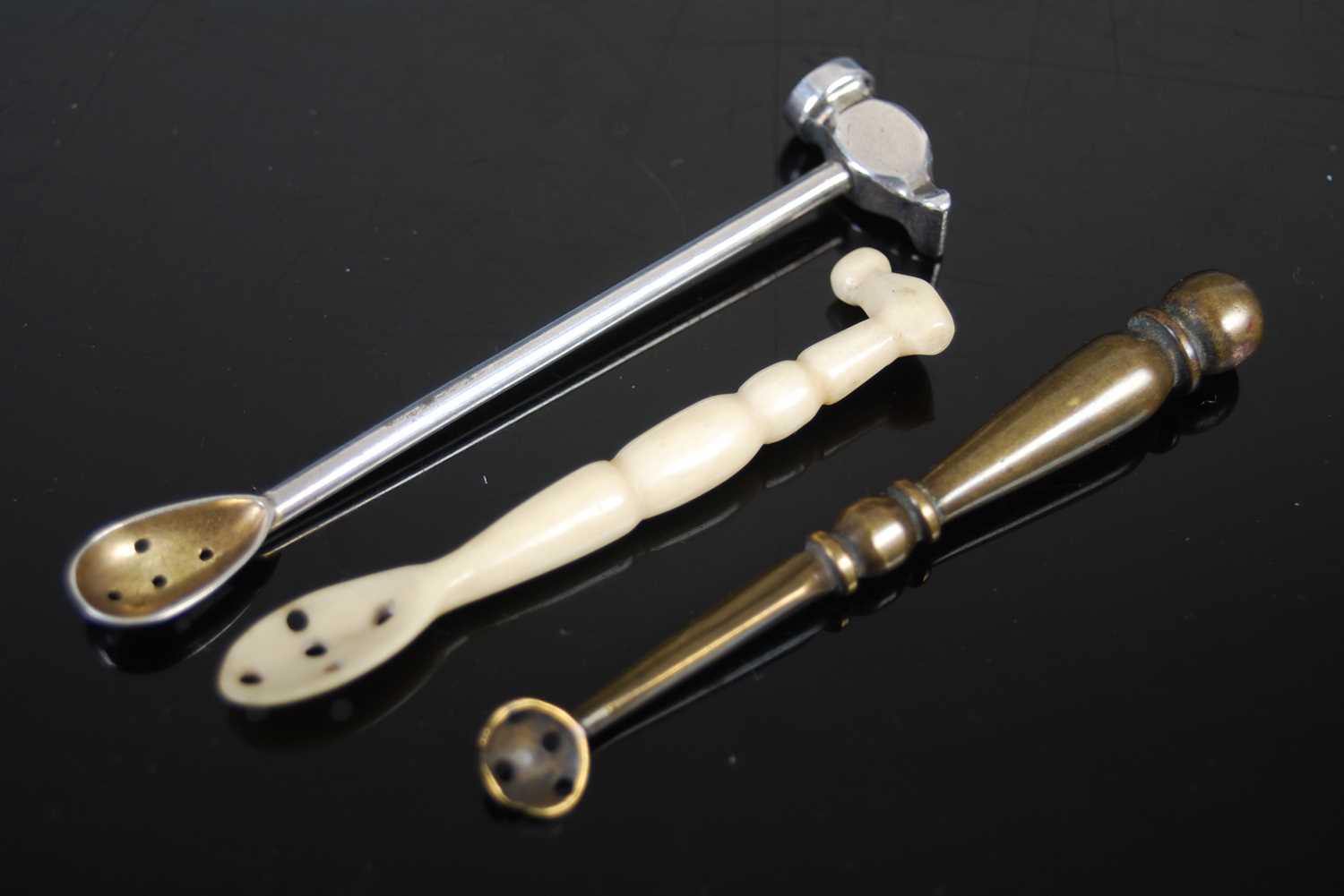 Lot 319 - Three Scottish snuff spoons, comprising one