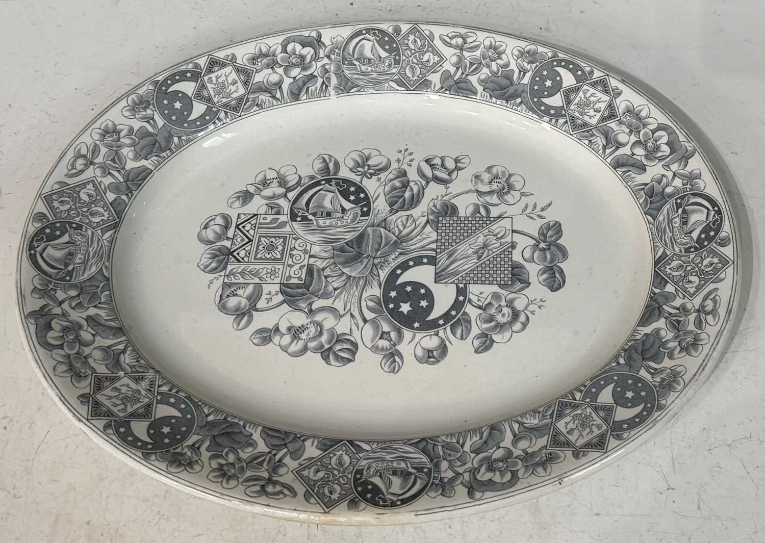 Lot 461 - A late 19th/early 20th Century Clyde pottery