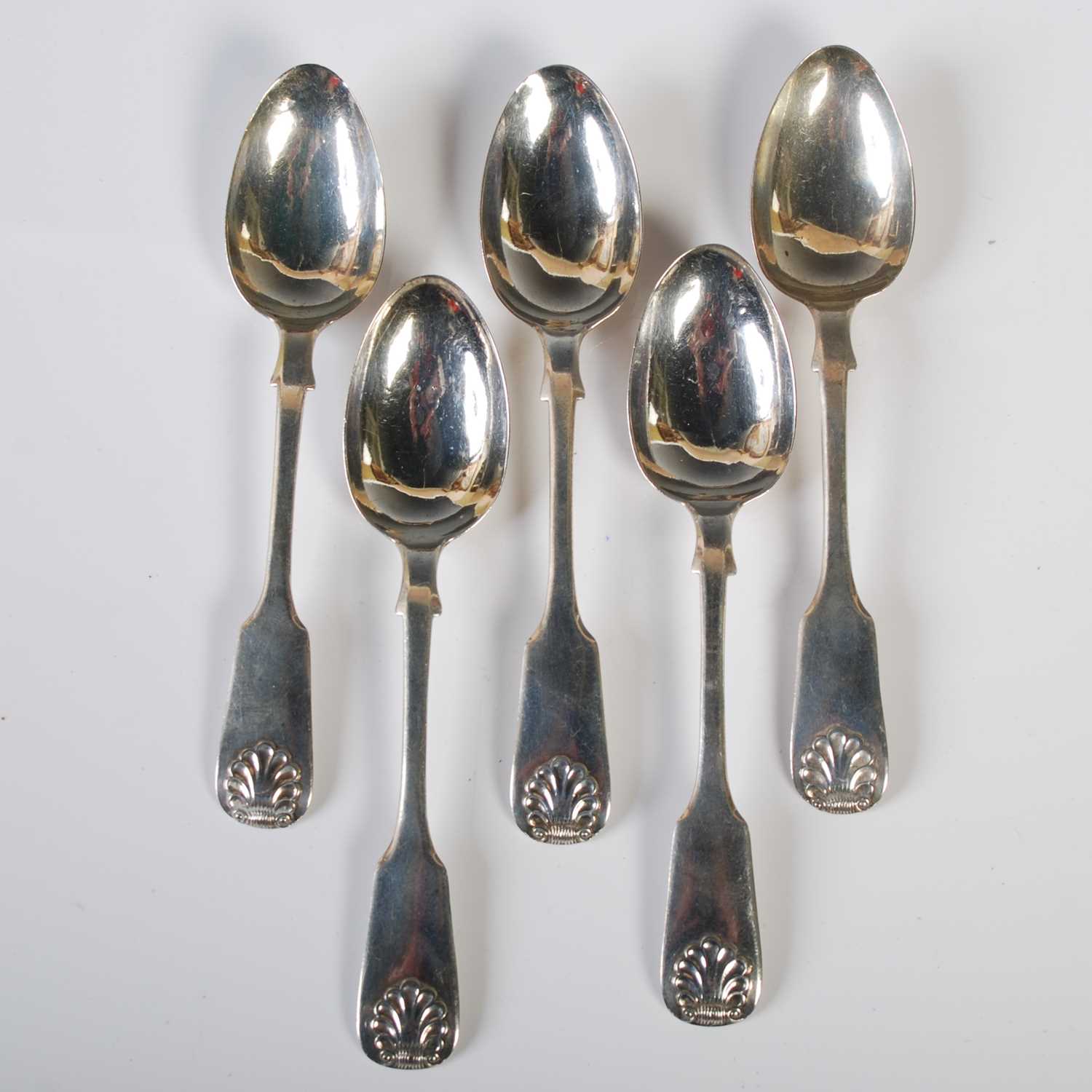 Lot 143 - A set of five Victorian silver teaspoons,